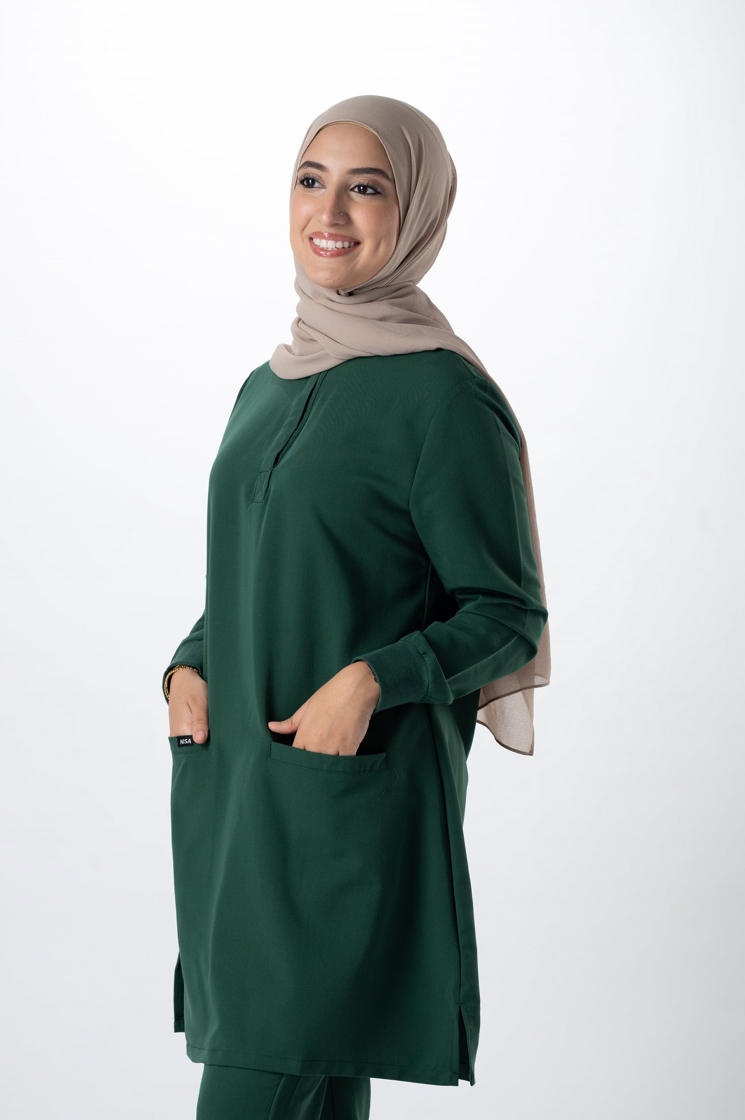 The Long Sleeve Mag Scrub Top – NISA SCRUBS